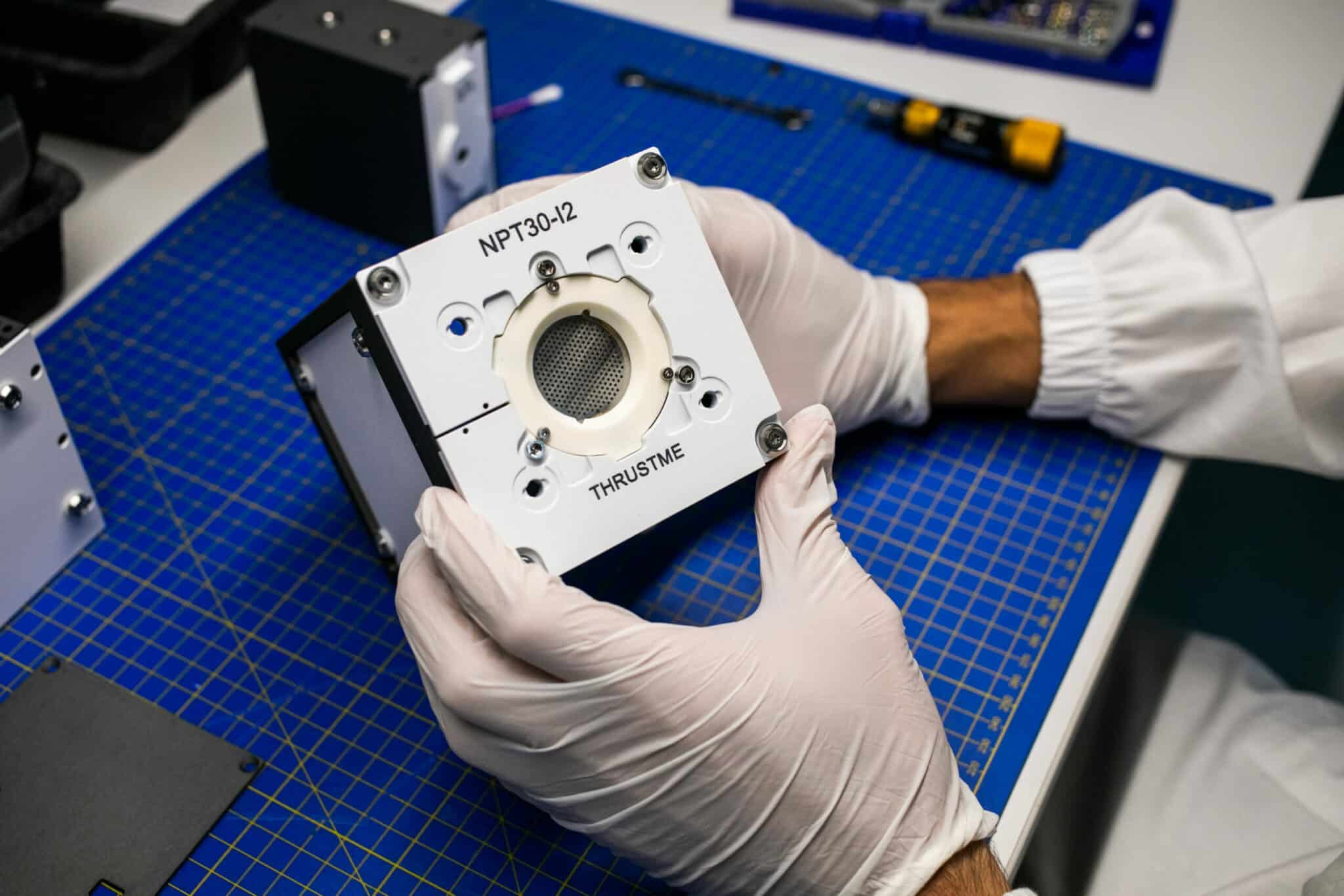 Sustainable fuel for satellite propulsion - Polytechnique Insights