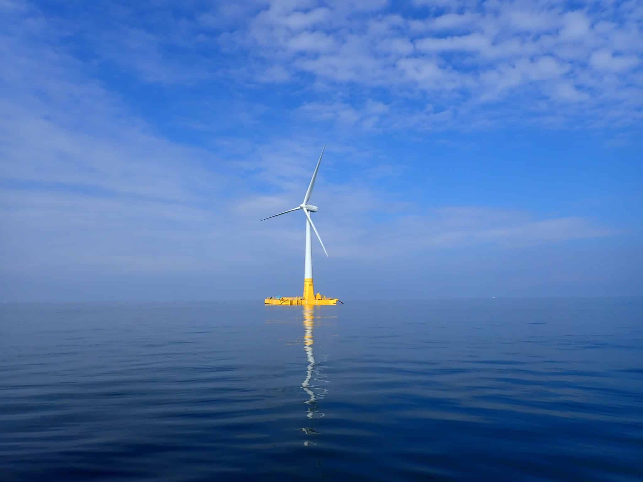 Can floating wind turbine fleets succeed the scale-up? - Polytechnique ...
