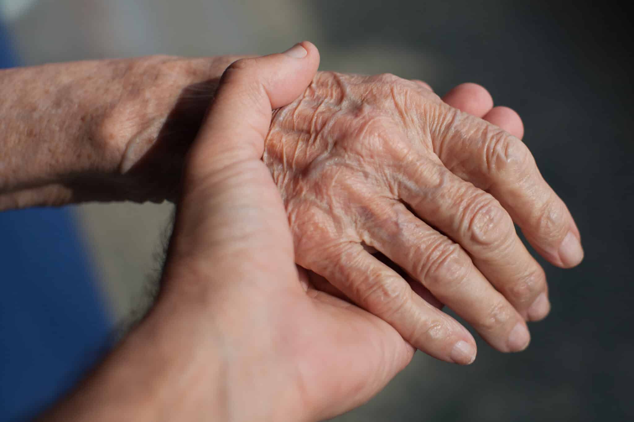 What are ageing and death from a biological point of view ...